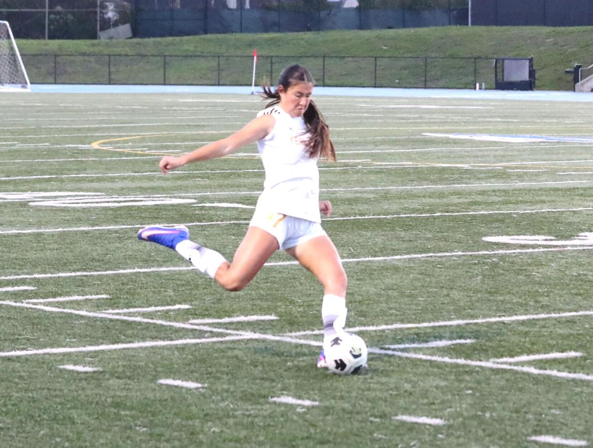 Terra Nova girls’ soccer takes over PAL Ocean lead | Local ...