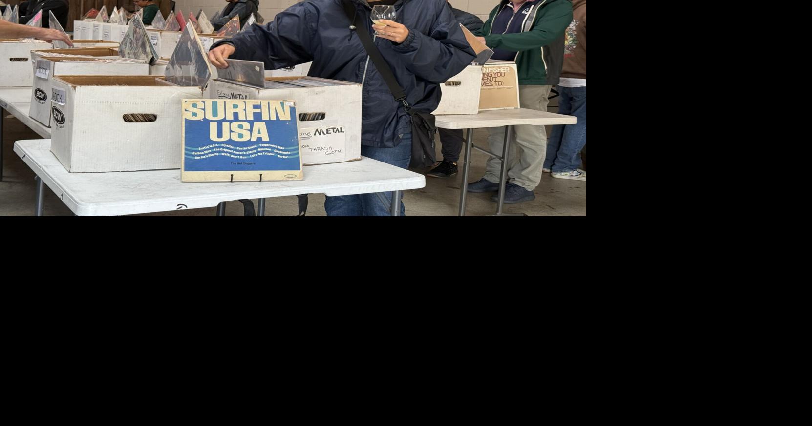 Browsing records with a beer | Local News | smdailyjournal.com