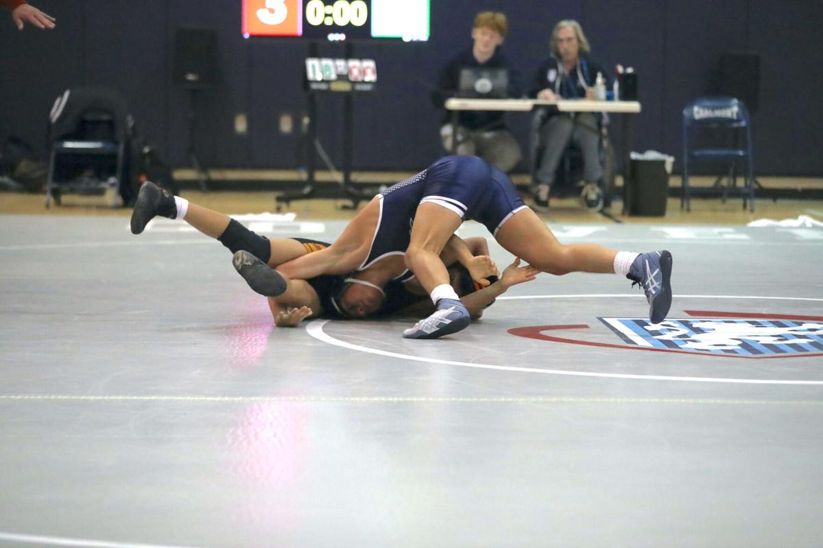 Carlmont Scots dominate in win over HMB | Local | smdailyjournal.com