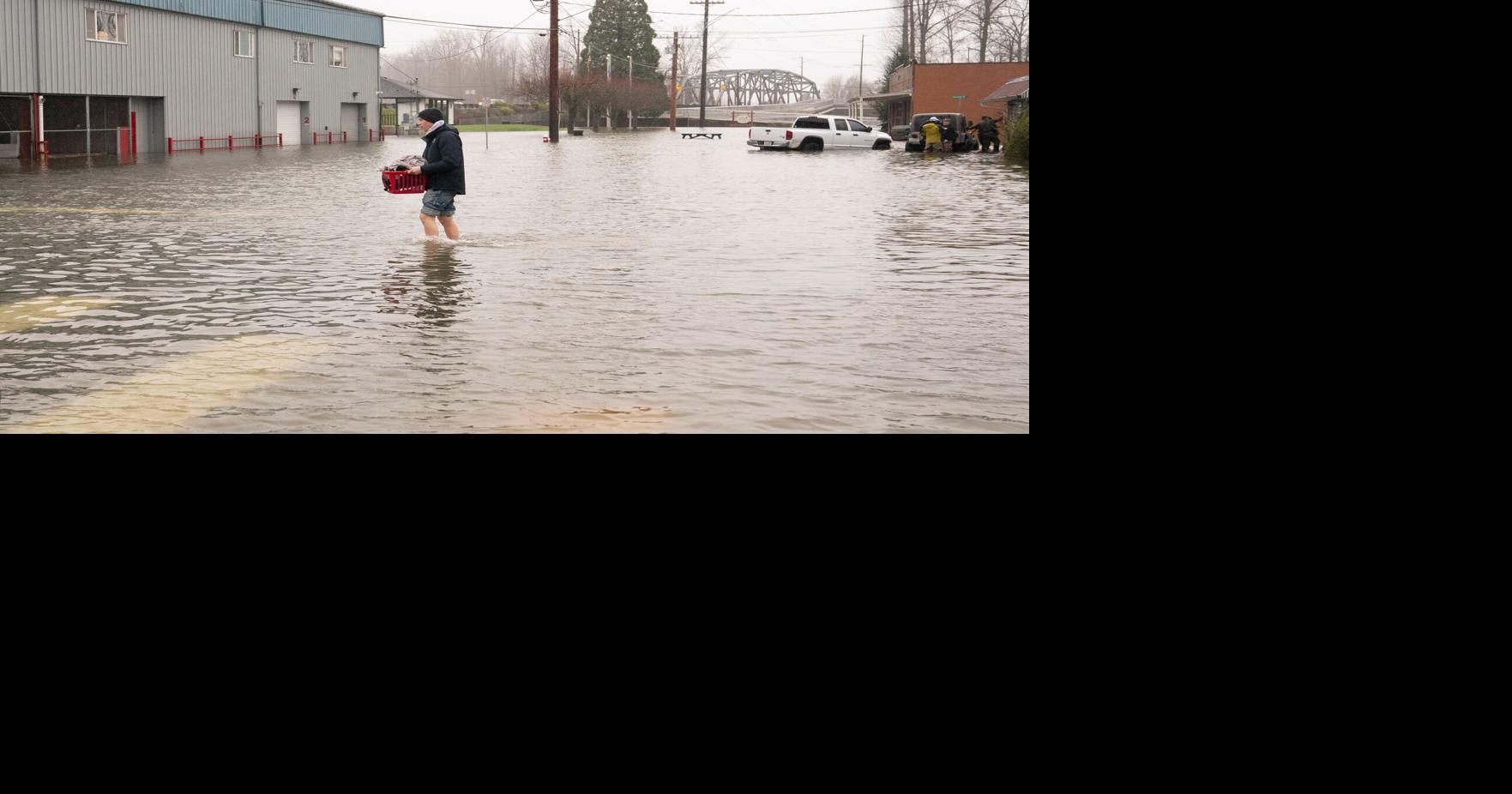 Record flooding threatens Washington as more heavy rain pounds the ...