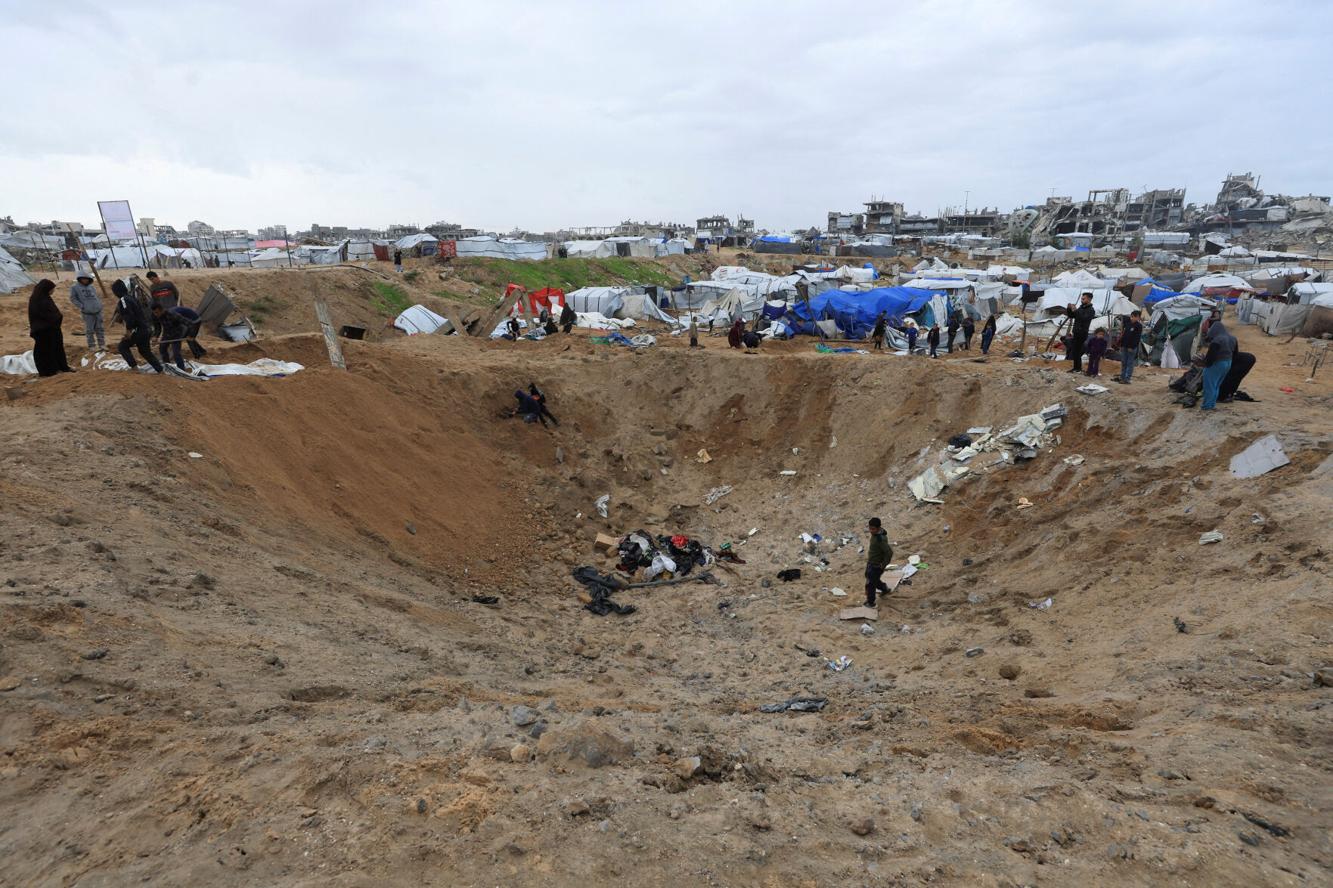 Israeli strikes kill at least 13 across Gaza, as Trump is expected to ...