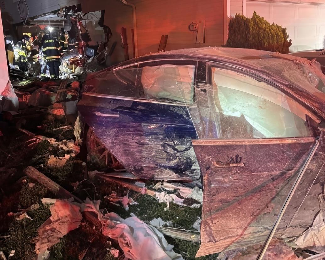 Woman hospitalized after crashing car into Foster City residence ...