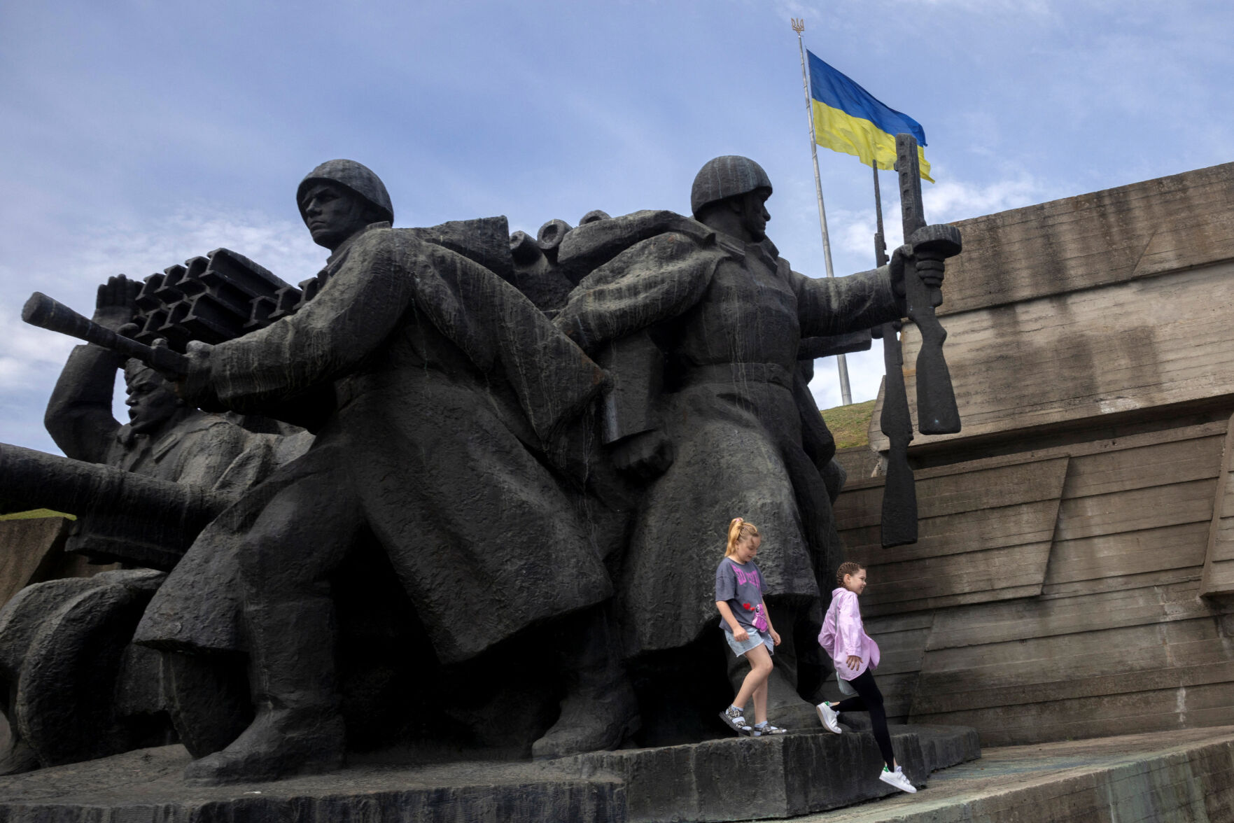 Trump says Russia and Ukraine have agreed to his request for a 3-day ...