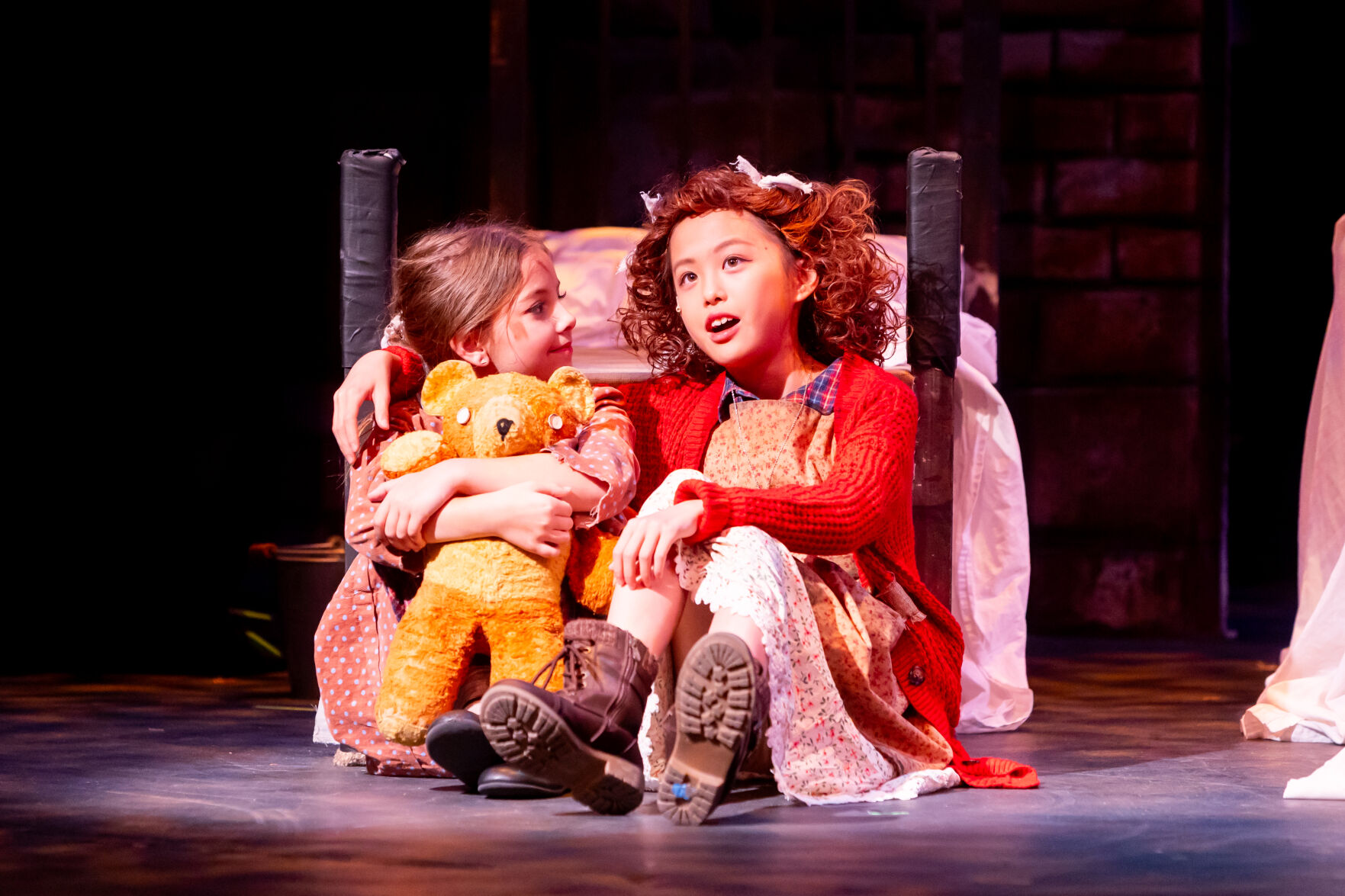 Palo Alto Players stages charming ‘Annie’ | Arts & Entertainment ...