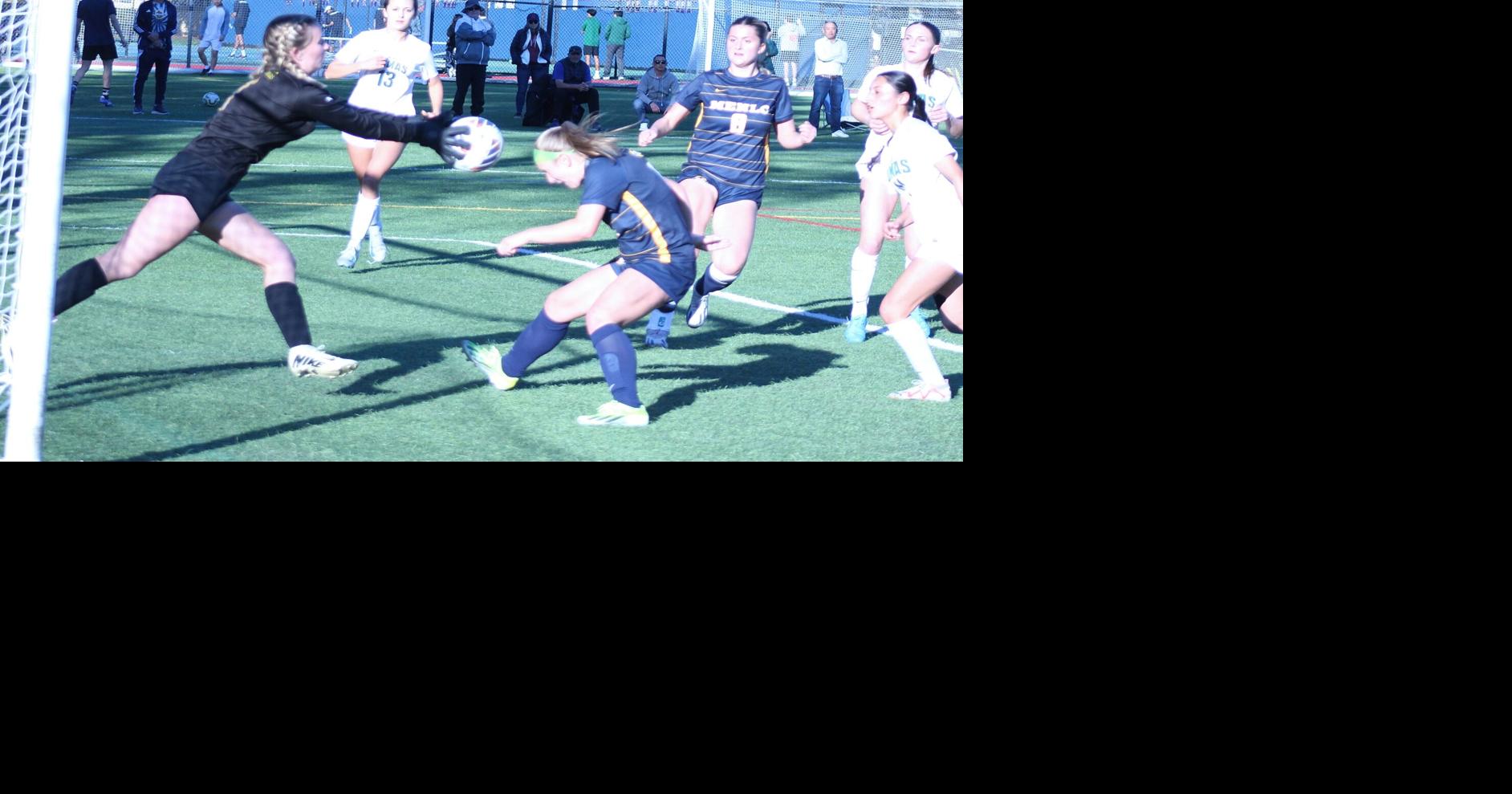 Menlo eliminated from Nor Cal girls’ soccer playoffs in PKs | Local ...