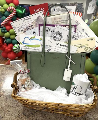 Chamber holiday purse raffle showcases numerous local businesses | News ...