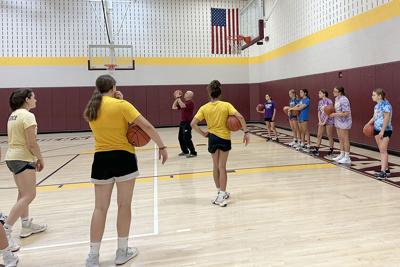 Lady Crusader Basketball Camp gets underway | Sports | smdailypress.com