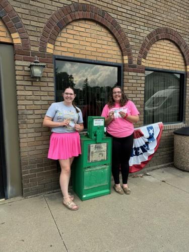 Sunshine Brigade catches smiles in St. Marys | News | smdailypress.com