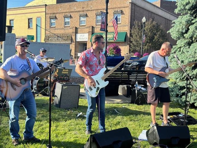 Community Fun Night sees great turnout | News | smdailypress.com