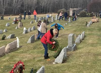 Mild weather Saturday saw large attendance for Wreaths Across America ceremony | News ...