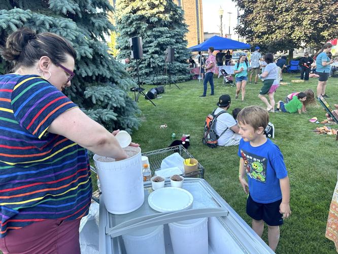Community Fun Night sees great turnout | News | smdailypress.com