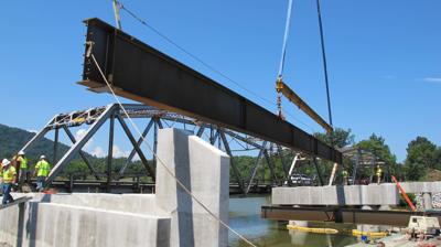 Hardy Ford Bridge begins to take shape