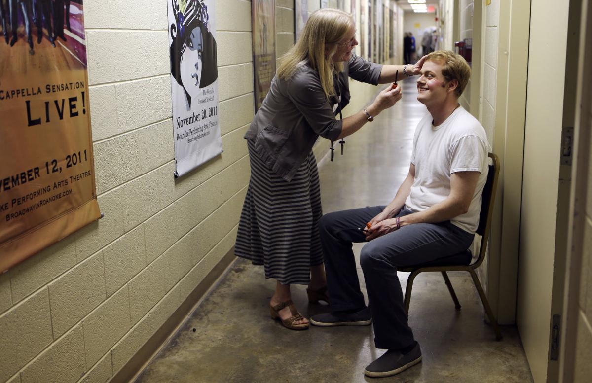 Chris Hurst honors Alison Parker in 'The Nutcracker'