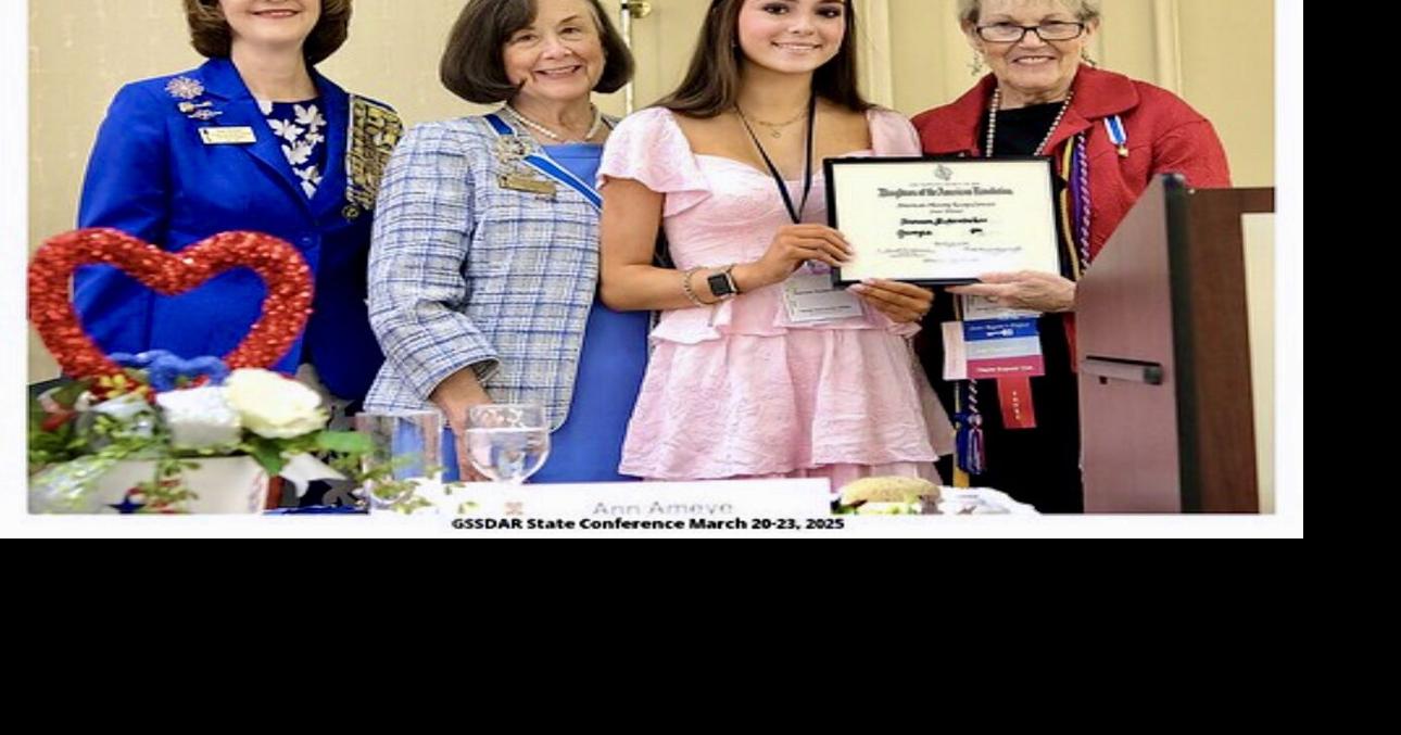 Mauldin receive state DAR awards | News | smokesignalsnews.com