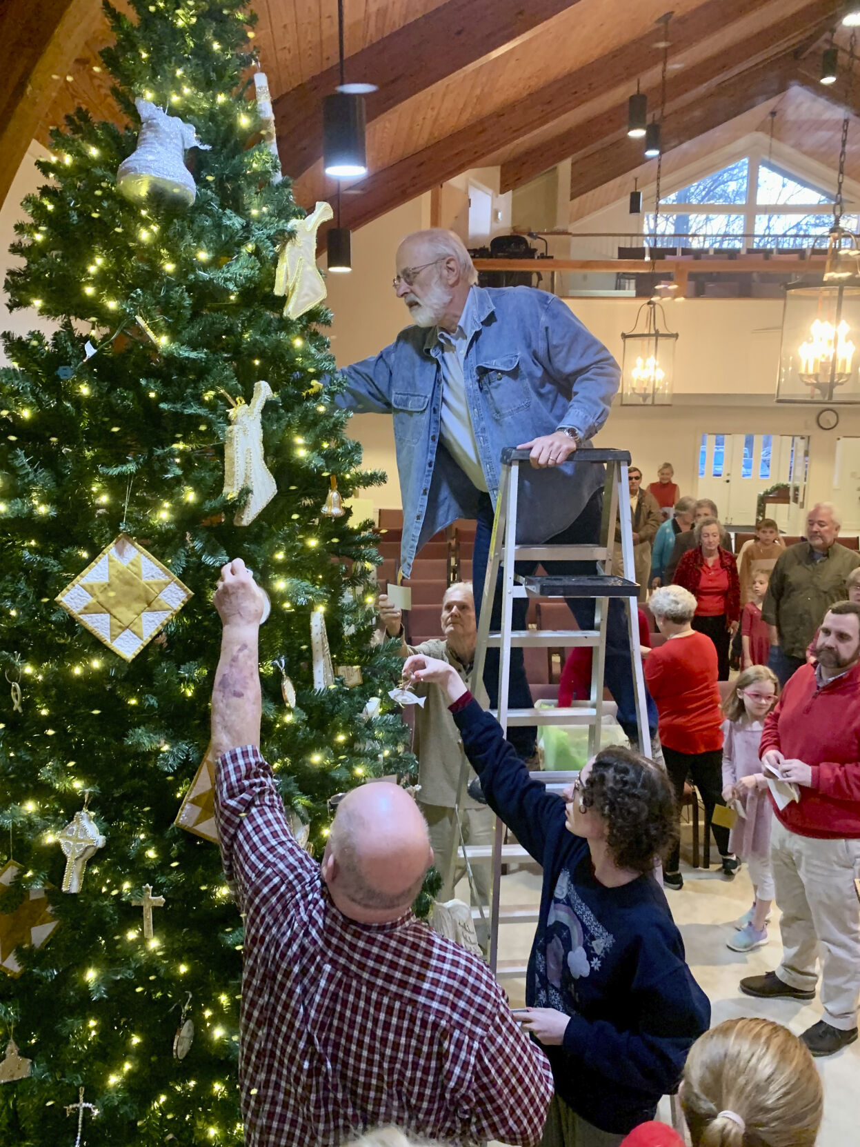 Catching a good case of Christmas at Fellowship | Archive ...