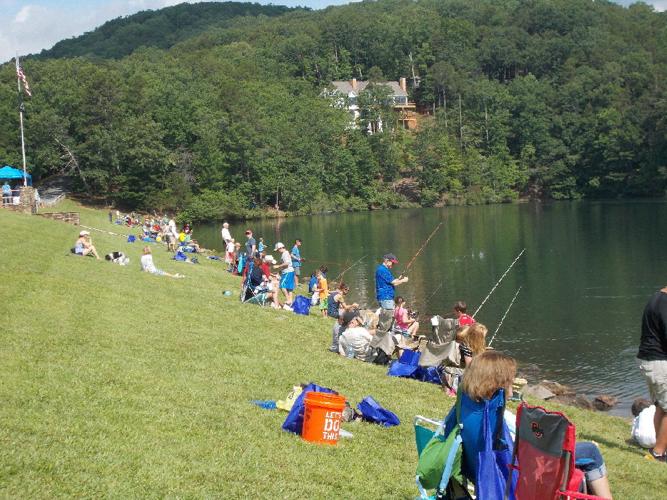 Community Scrapbook – Volunteers at work | Archive | smokesignalsnews.com