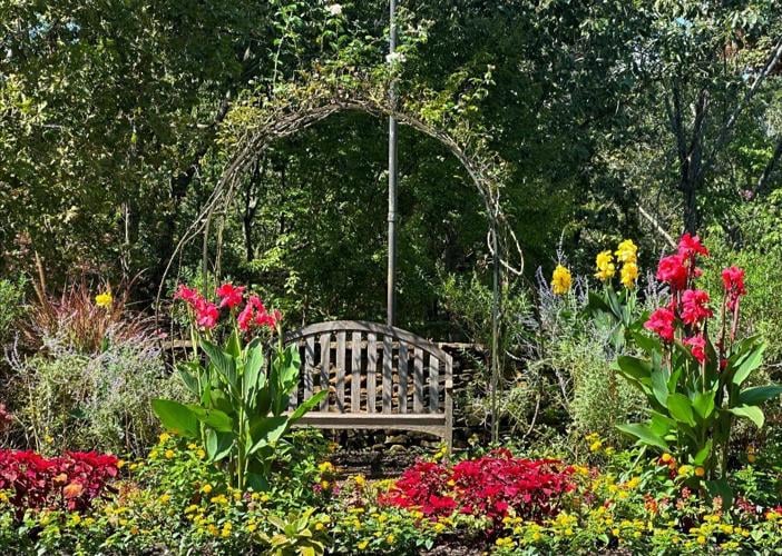 Autumn’s palette of vibrant colors transforms Gibbs Gardens | Arts ...