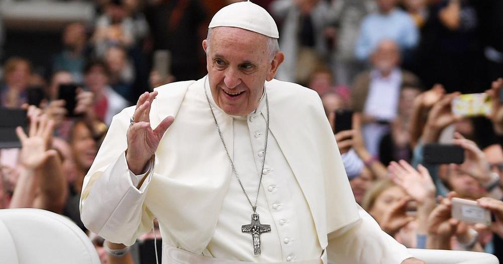 Pope reverts to mask-less old ways amid growing criticism | Covid19 ...