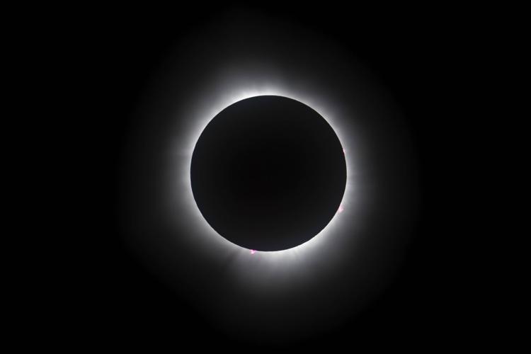 Local photographer makes the drive to Ohio to capture the total solar eclipse | Archive ...