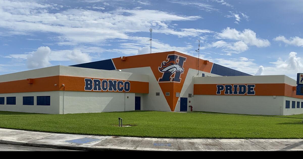 Danielle Perez, Homestead High teacher, is honored by National ...