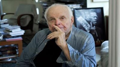Police: No foul play in photographer Bob Adelman's death | News ...