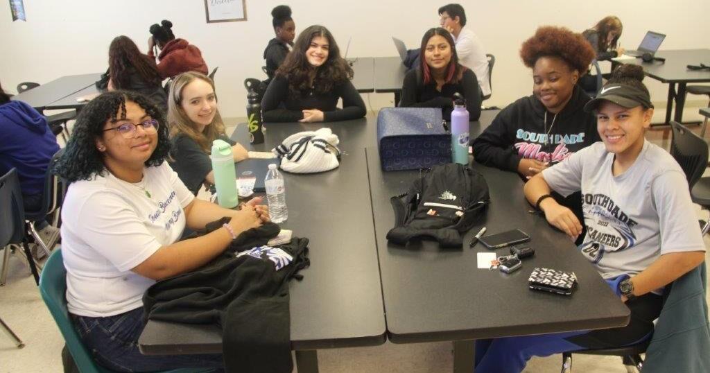 South Dade pre-law students to be mentored by UM law students | News ...