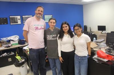 South Dade High yearbook wins honors | Lifestyle | southdadenewsleader.com