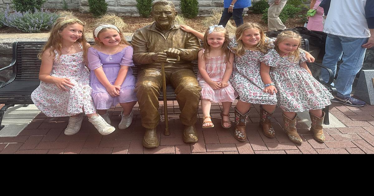 In the Loop: Jimmy Gentry - Lost Heroes Statue Unveiling | In The Loop ...