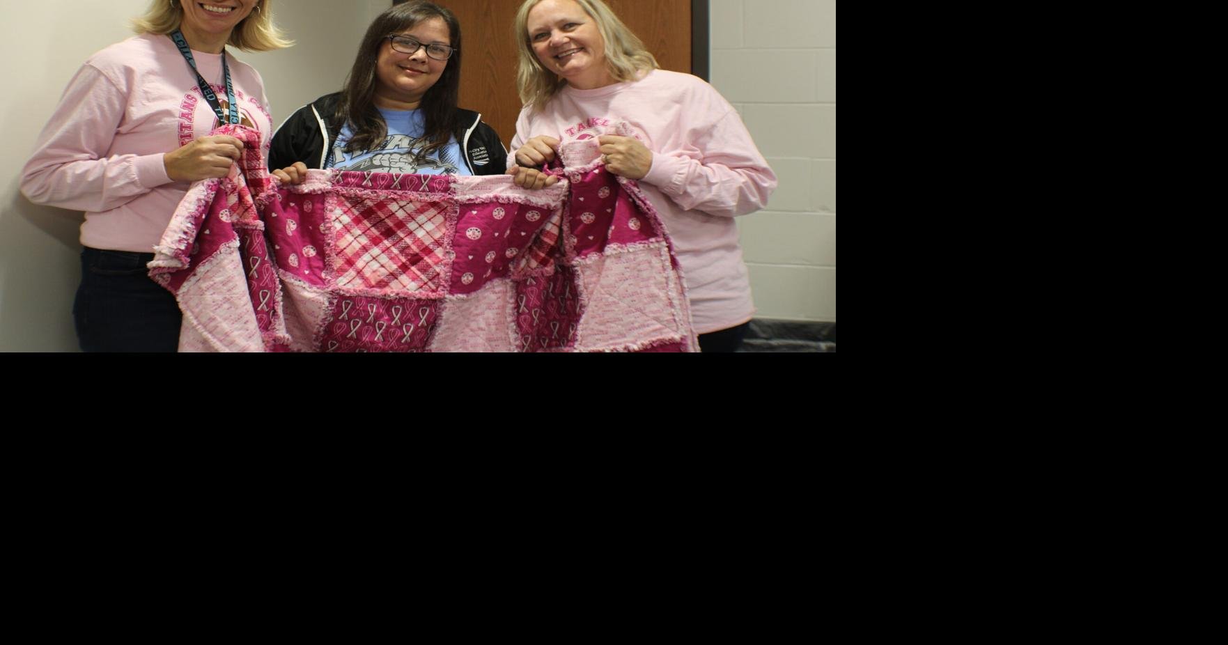 TCU Le Center staff honor teacher and cancer survivor with quilt | News ...