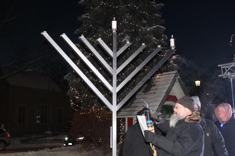 Menorah lighted in Bridge Square to celebrate 8 days of Hanukkah | News ...