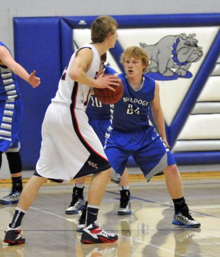 Foul trouble hurts JWP against No. 7 USC's height, athleticism in 74-61 ...