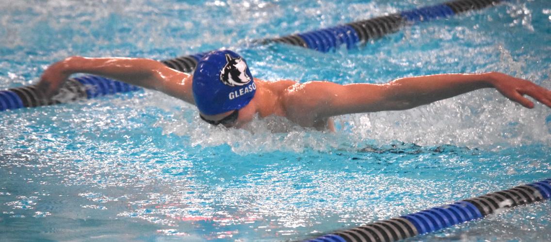 Huskies 10 points short of Raiders in final home meet of season ...