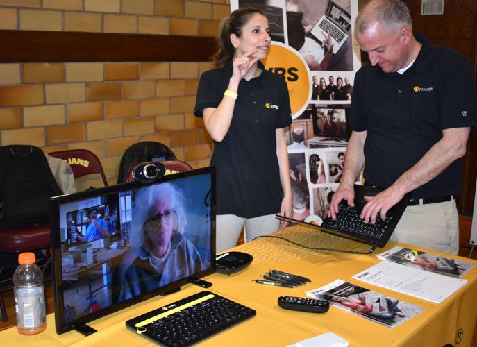 GALLERY: Expo at MSAD brings awareness to deaf business professionals ...