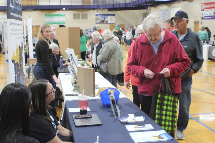 St. Peter Senior Expo boasts largest crowd yet | News | southernminn.com