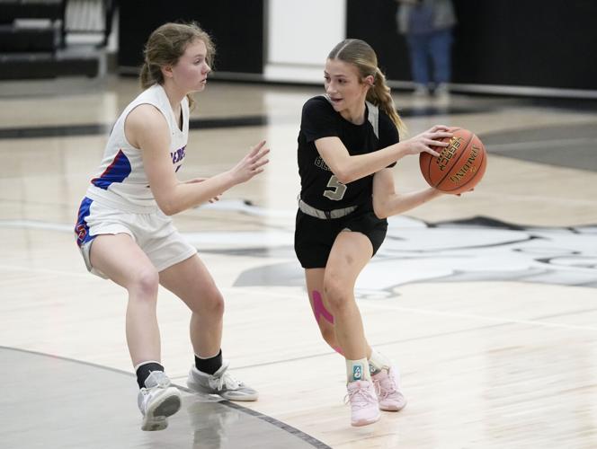 Awesome Blossoms use 35 unanswered points to power 3rd straight victory ...