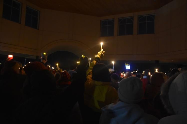 St. Peter candlelight vigil mourns Alex Pretti | News | southernminn.com