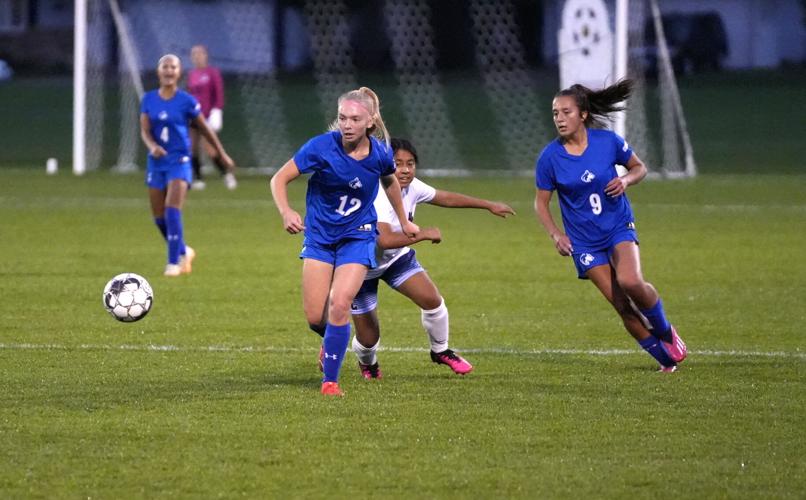 Huskies celebrate Senior Night with 5-0 shutout victory | Sports ...