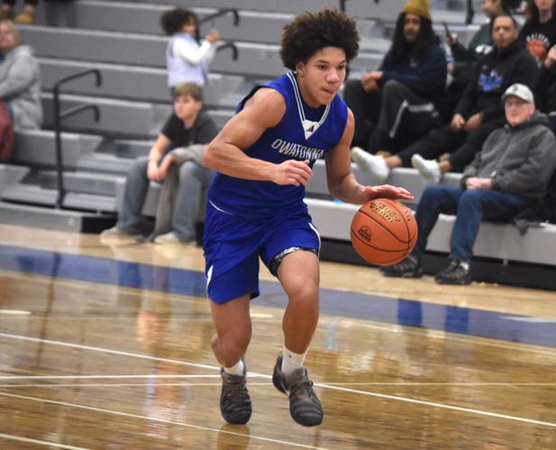 Huskies suffer heartbreaking loss to Royals to start holiday classic ...