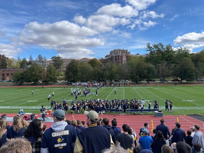 Northfield college rivals play thrilling Homecoming football game ...