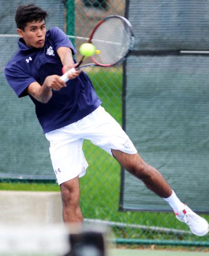 St Peter boys tennis team tops Mound Westonka 4-3 to earn trip to state ...