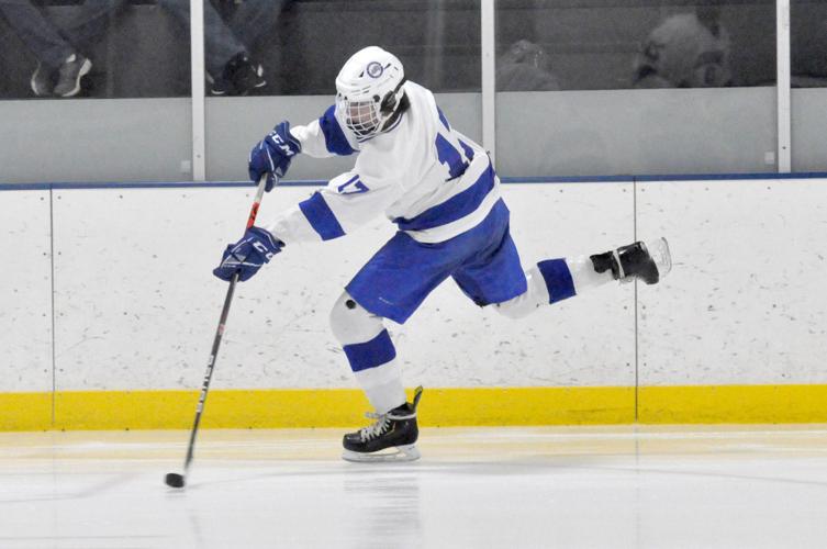3-goal 3rd period dooms Bulldogs against Hutchinson | Sports ...