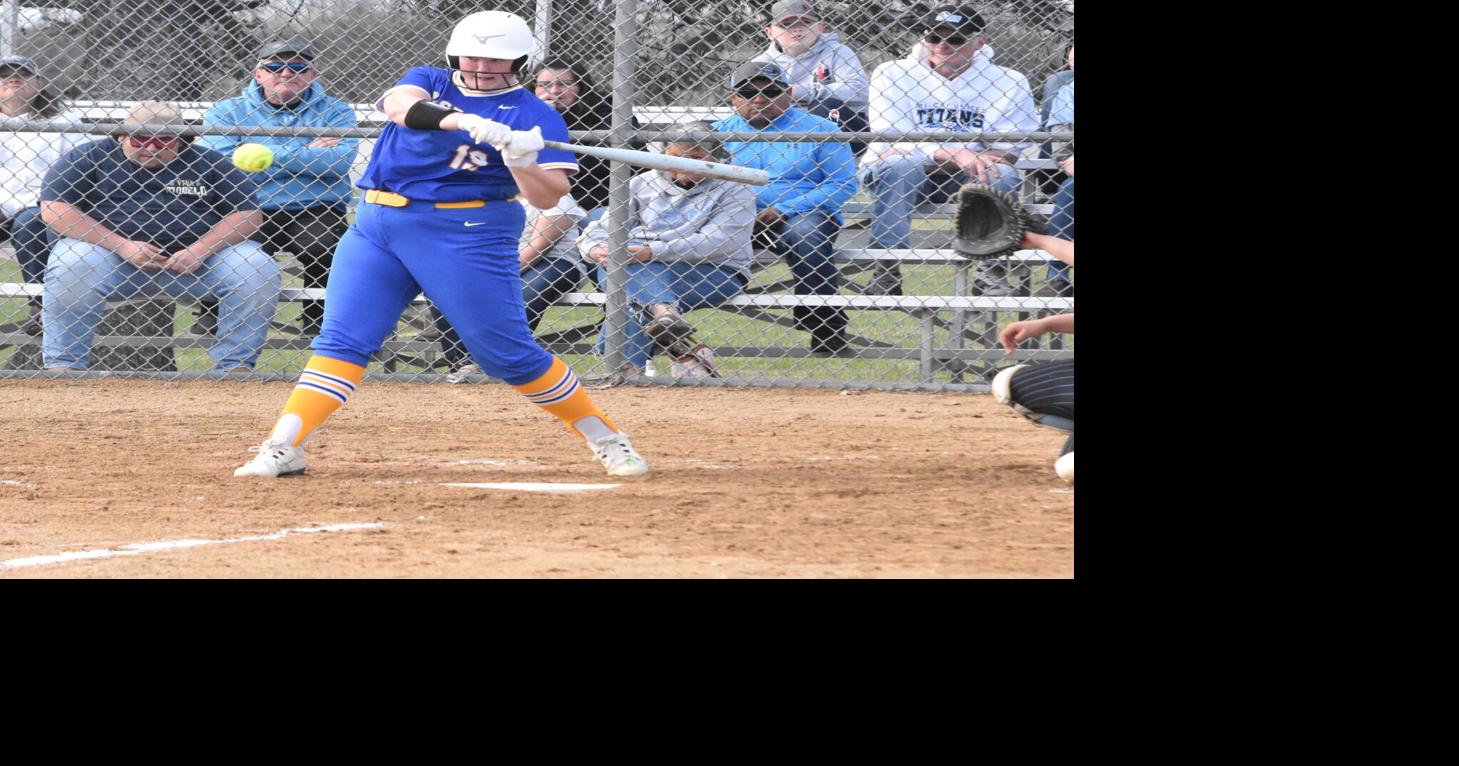 Bluejays fall to Titans and Saints before getting 1st wins of season in ...