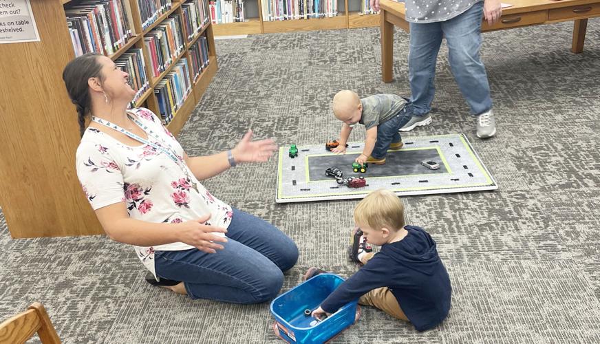 Kenyon Librarian fills a room with smiles | News | southernminn.com