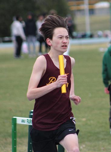 Feig breaks pole vault record as the Raiders battle in Tom Lieb ...