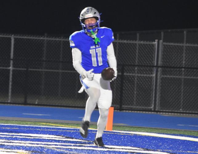 Huskies win Section 1AAAAA championship, head to state for 2nd straight ...