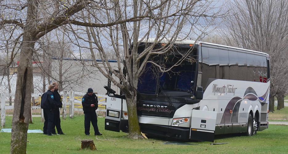 No injuries in bus crash | News | southernminn.com