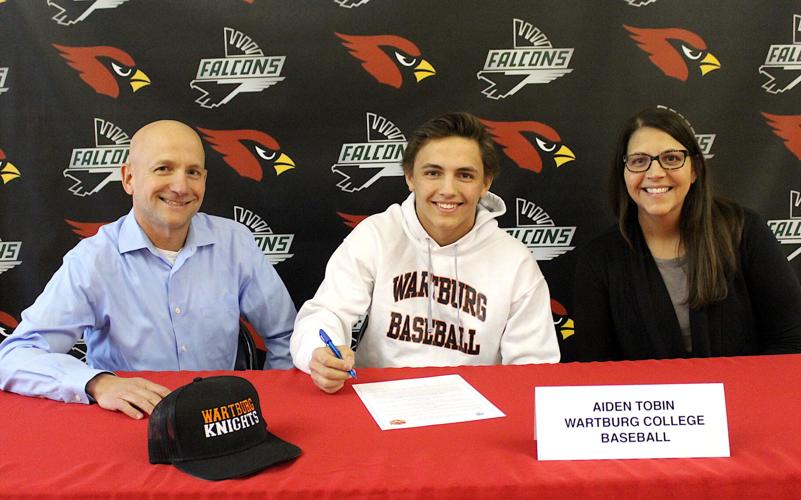 Aiden Tobin signs letter to play at Wartburg | Sports | southernminn.com