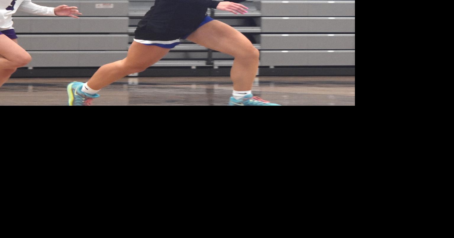 Pool hits game-winning half-court shot to lift Huskies over Packers 54 ...