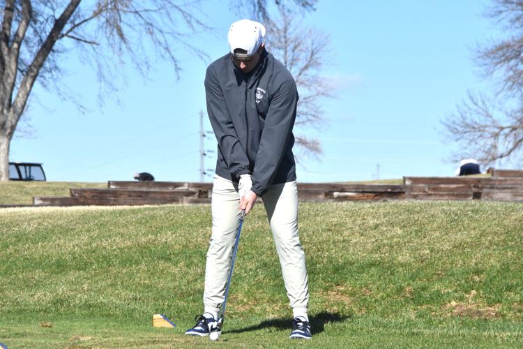 Falcons battle wind and Big 9 foes in home triangular | Sports | southernminn.com