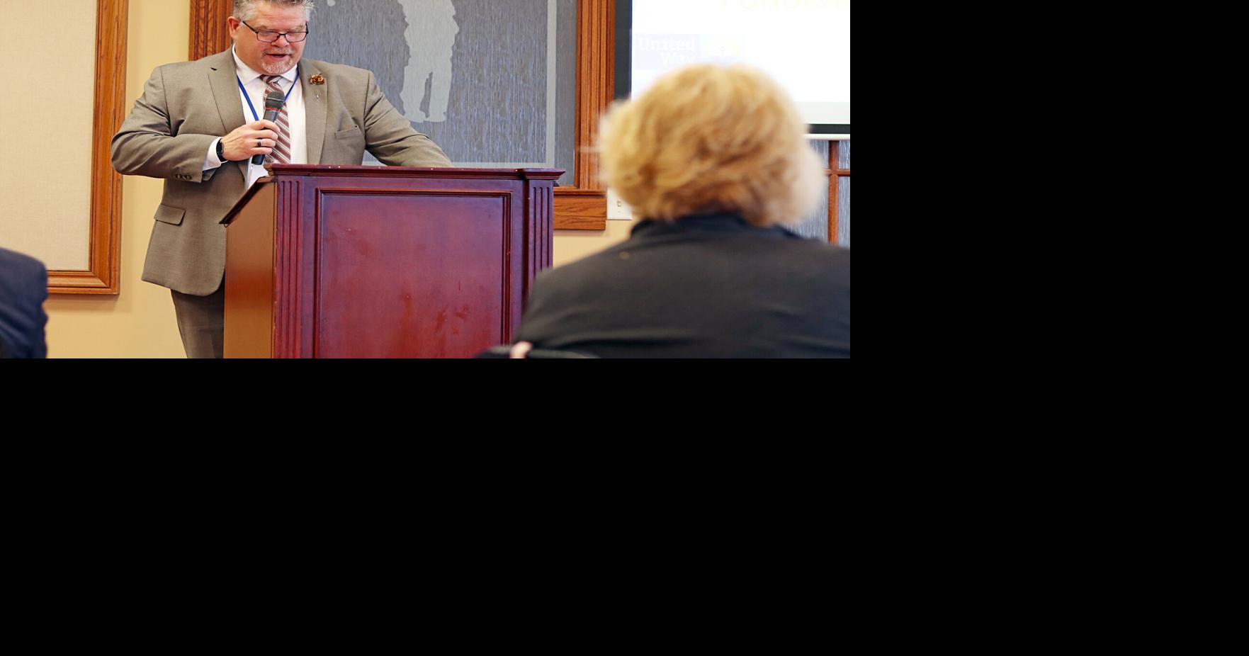 Jeff Elstad at Celebration Breakfast | | southernminn.com